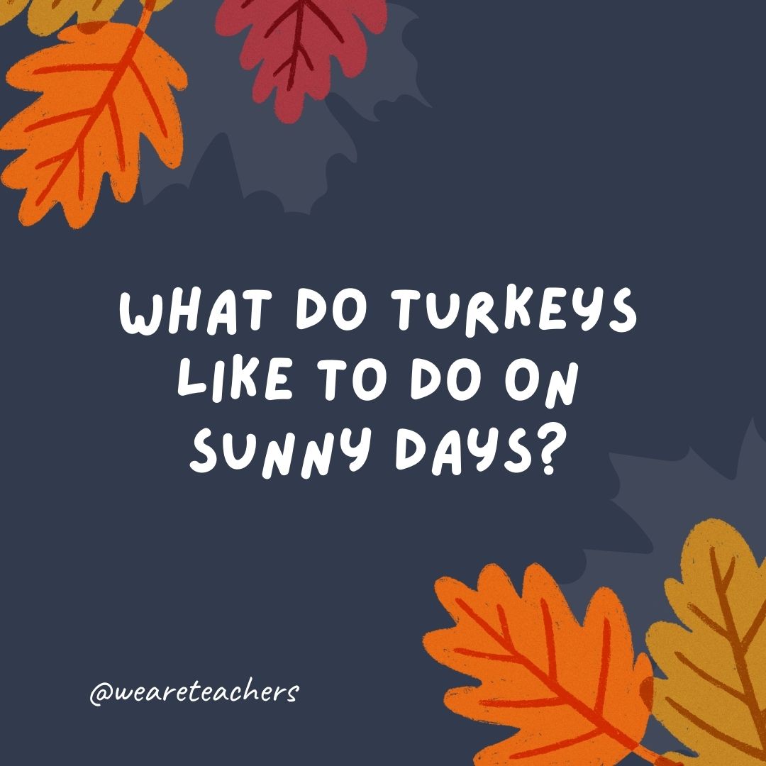 103 Corny Thanksgiving Jokes for Kids and Adults
