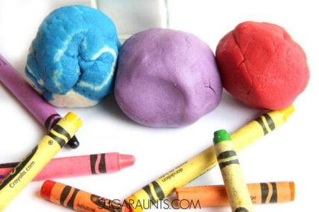 30 Amazing Things To Do With Broken Crayons