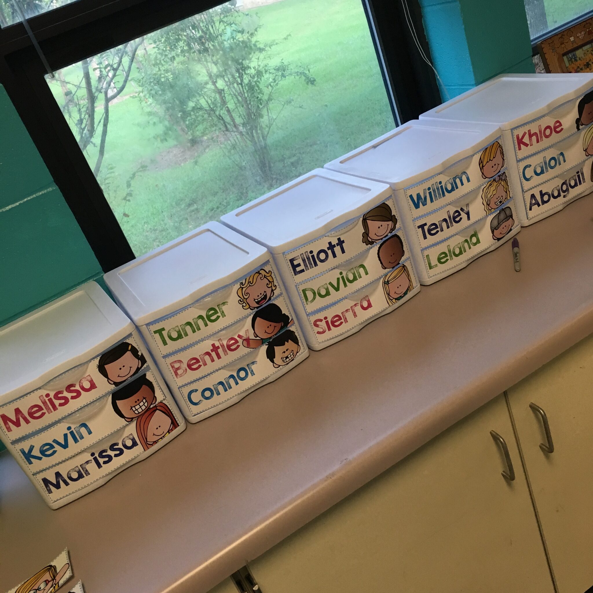 28 Brilliant Teacher Organization Hacks for Your Classroom