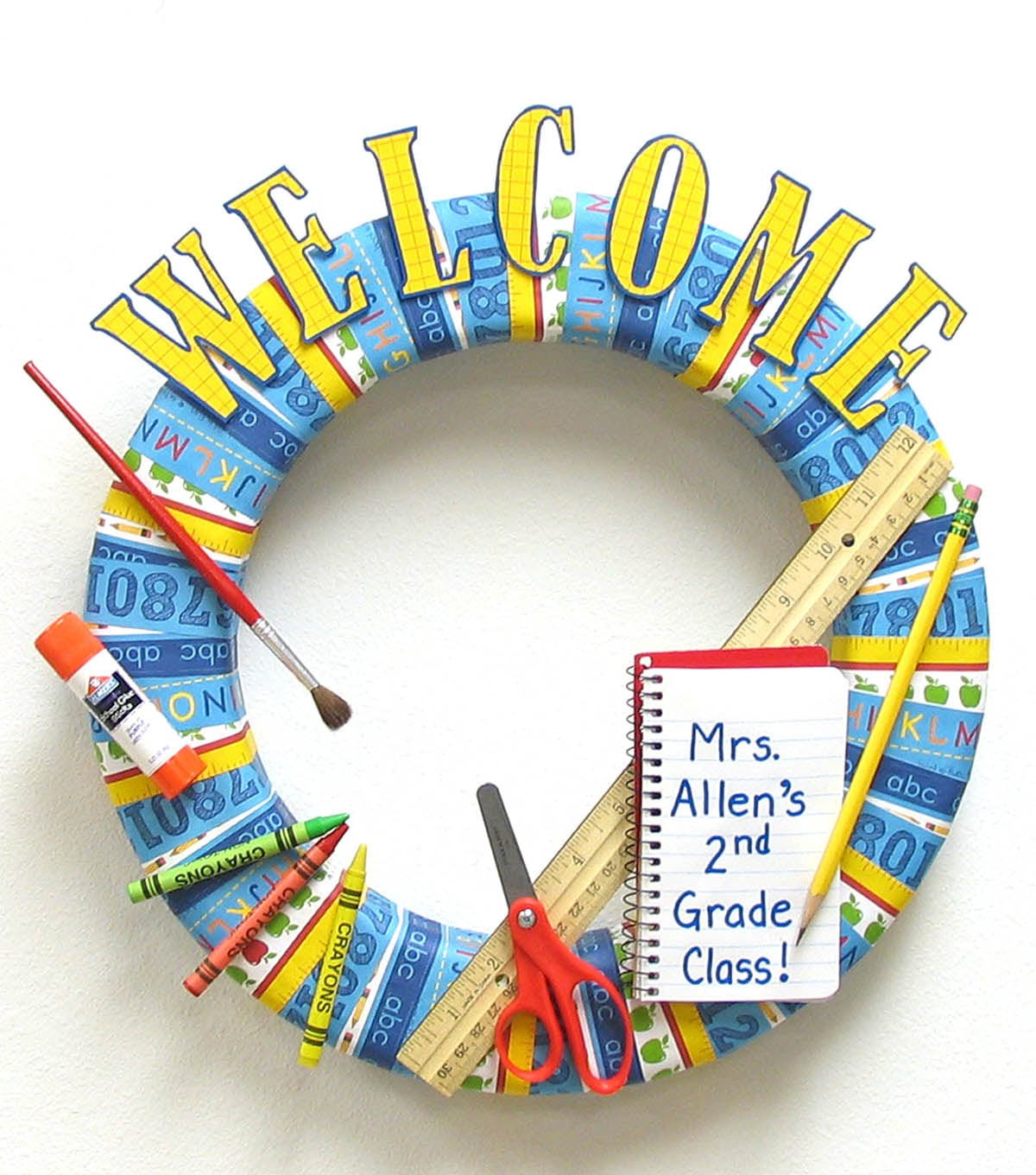 Teacher Wreaths You'll Want to Make for Your Own Classroom