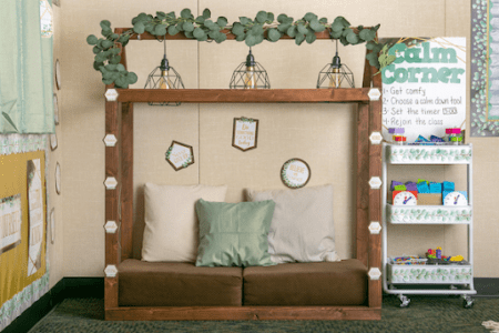 22 Calming Classroom Theme Ideas To Stop the Chaos