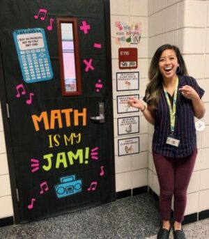 91 Welcoming Classroom Door Decorations for Back to School