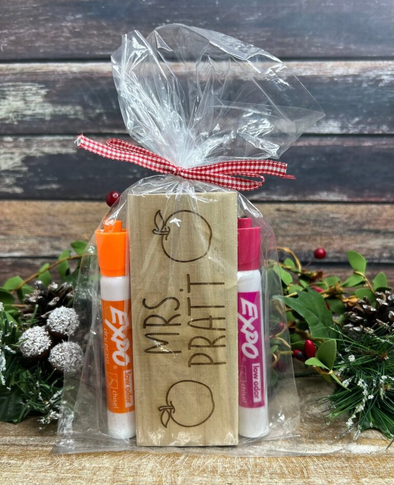 40 Personalized Teacher Gifts That Are Thoughtful and Unique