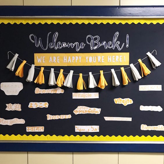 25 August Bulletin Board Ideas to Kick Off The Year - Universal Mentors ...